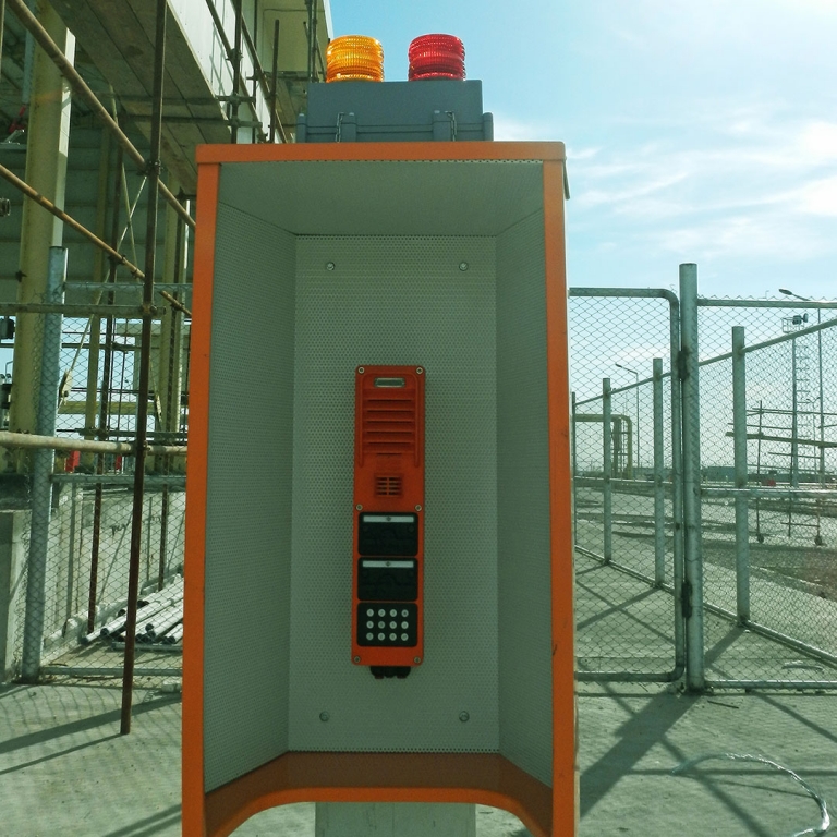 ایستگاه تماس یا Intercom - نویمن الکترونیک | سیستم پیجینگ